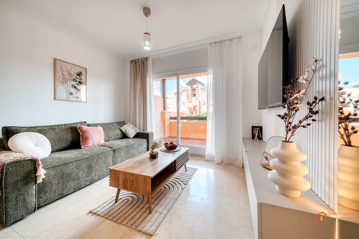 Casa Solara Retreat | Elegant Coastal Escape - Casares