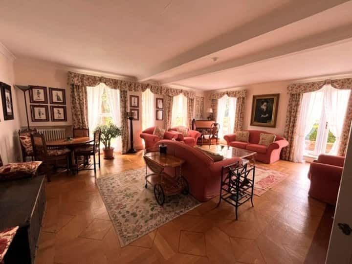 Grand County House & Pool 30 Mins From Silverstone - Northampton, UK