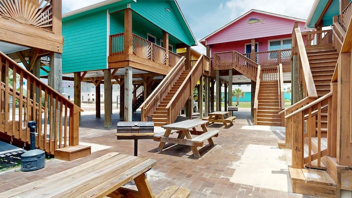 Acc5 Dorado Cottage, Shared Pool, In Town - Aransas Pass, TX