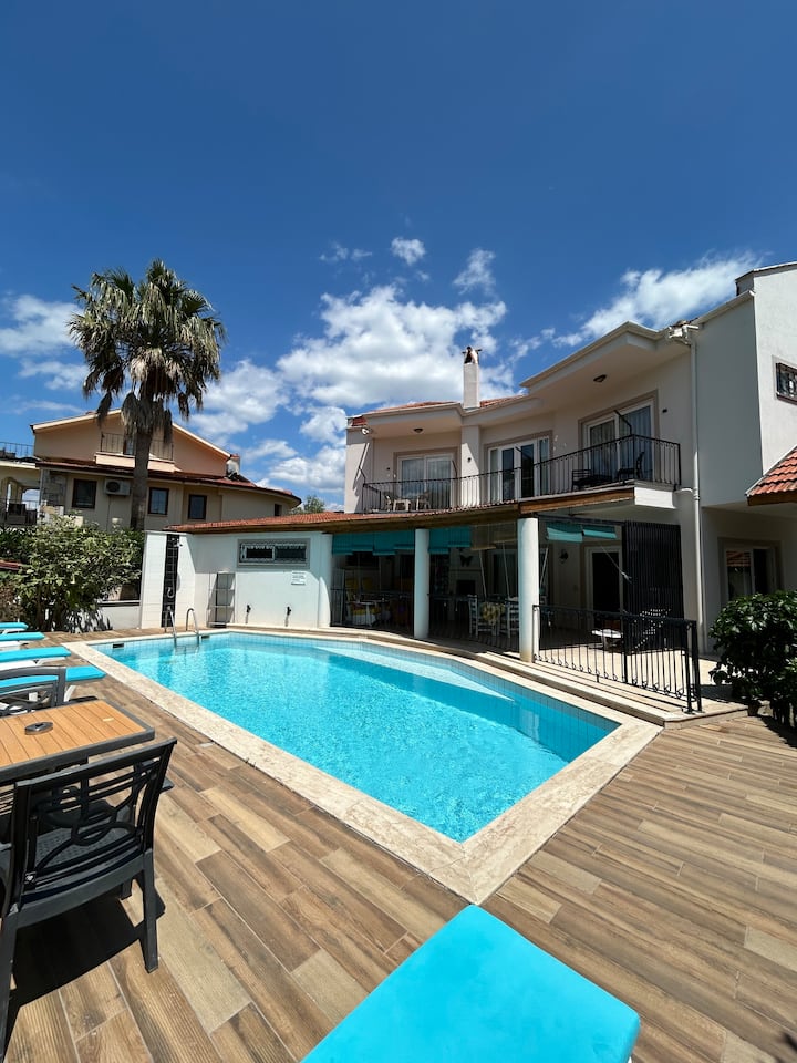 Villa Poppy
Dalyan Bahçeli Havuzlu Villa - Dalyan