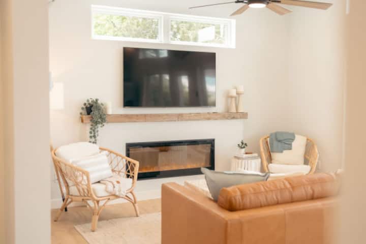 Artist Oasis | Furnished Monthly Rental - Duluth, MN