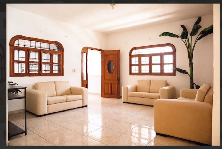 Casa Colima, Piscina Climatizada, Ac, 5mnts Centro - Colima