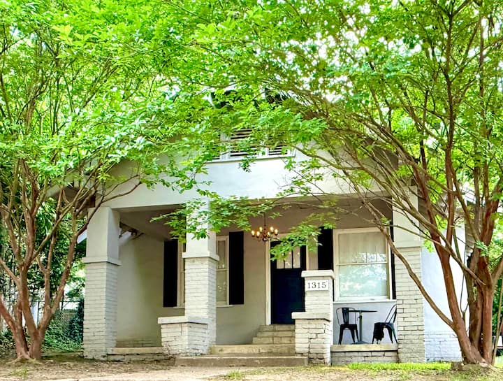 Bungalow 15 - Texarkana, AR
