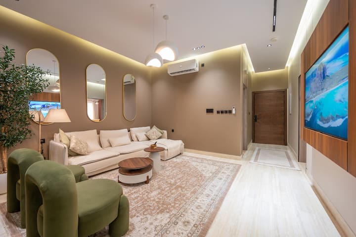 Designer 2br Apt · Central · King Bed · Parking - Jeddah