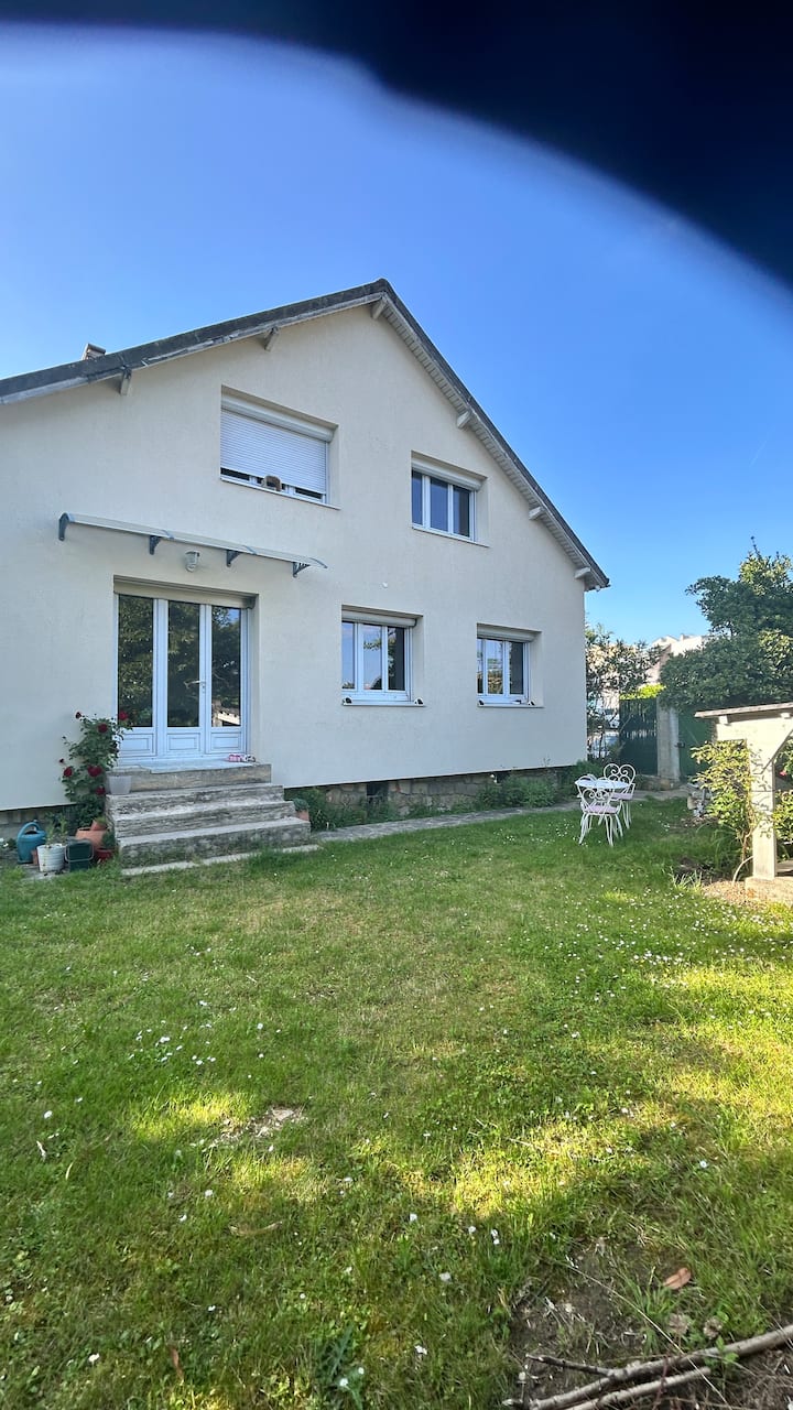 Rdc De Maison Avec Jardin Limite Cergy Village - Cergy