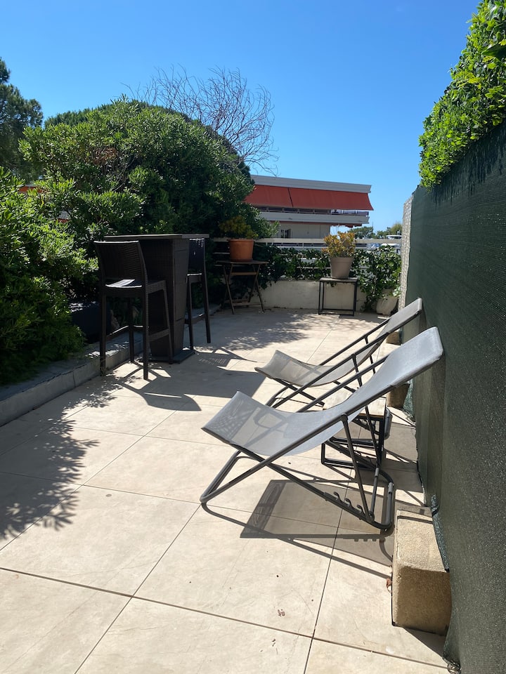 Bord De Mer, Studio Terrasse, Proche Nice/cannes - Villeneuve-Loubet