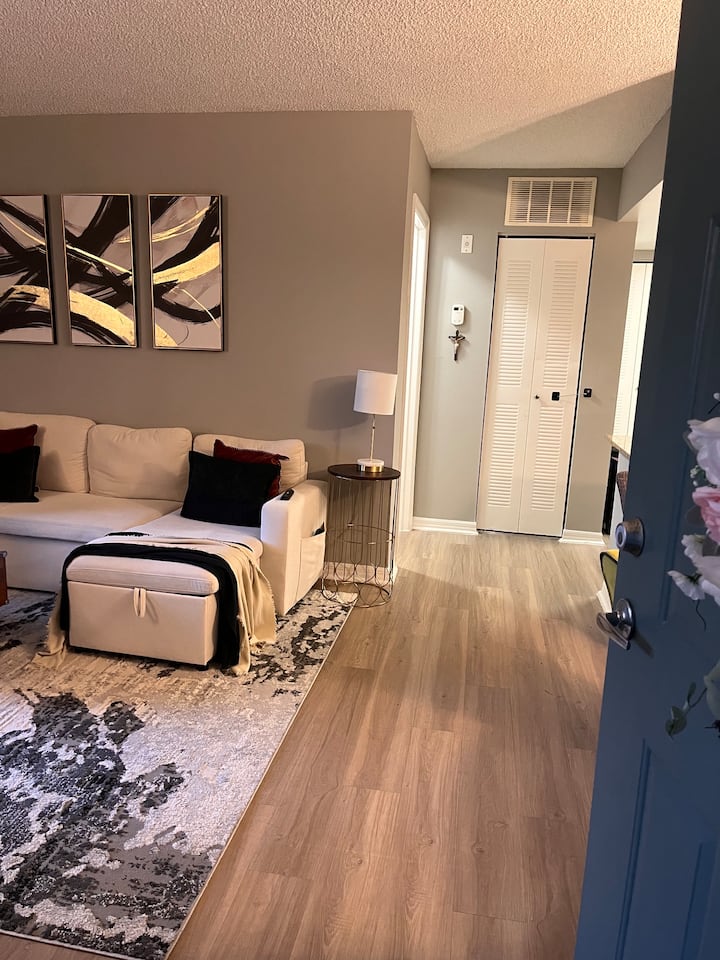 Studio W/d, Pool, Gym & Unlimited Parking - Plantation, FL