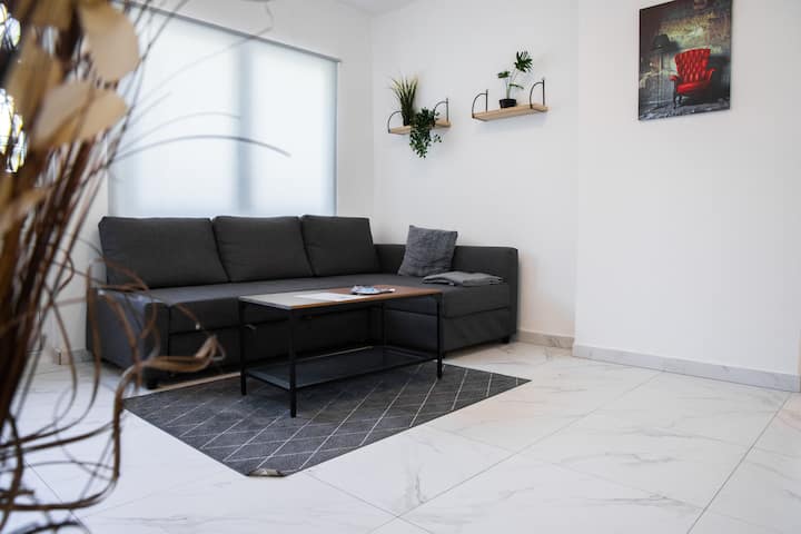 Monteurwohnung Mit Schlafsofa, Wlan & Smart Tvs - Bremerhaven