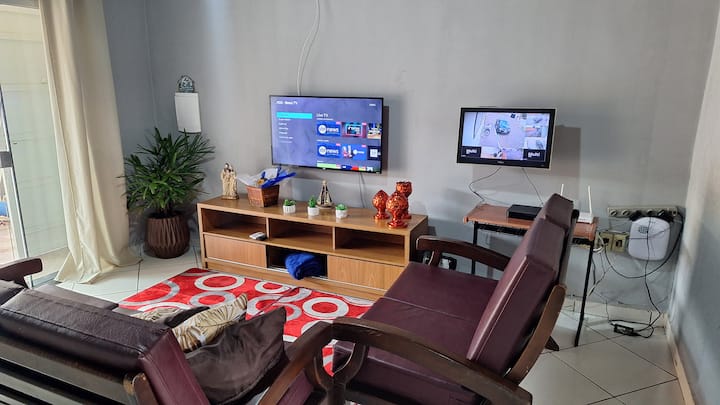 Casa Famíliar Em Aparecida, Para Até 8 Pessoas - Aparecida
