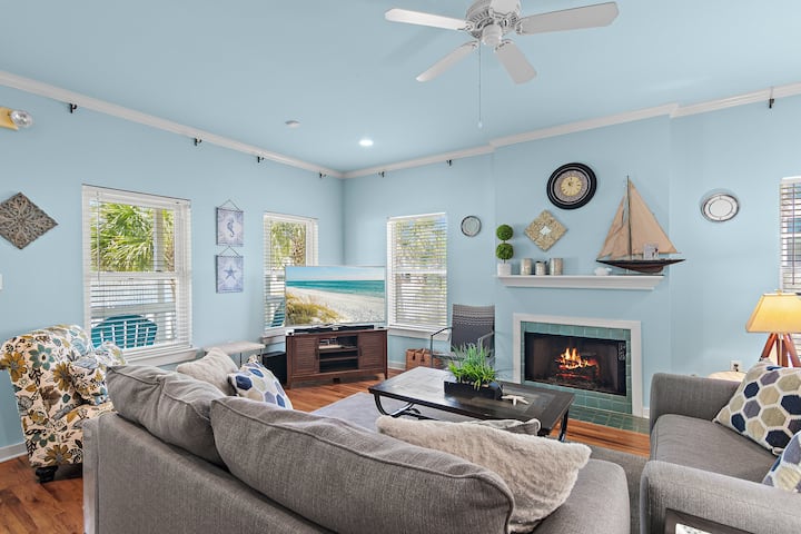 Walk To Beach | Great Location | Lule Cottage - Destin, FL