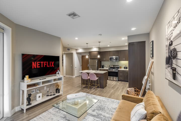 Weho 1bdr Retreat, Pool, Hottube, Gym, Freeparking - West Hollywood, CA