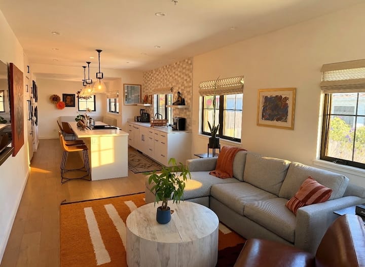 Lovely Westside Home Available For Month+ Stays - Santa Cruz, CA
