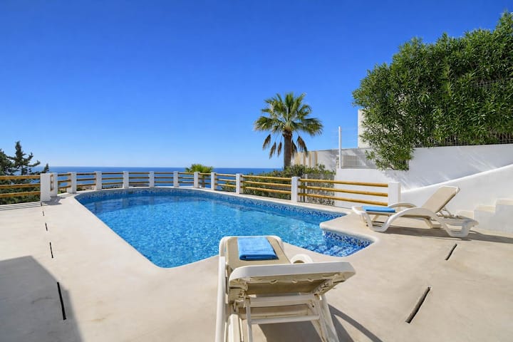 Dalias 8 Pax - Moraira