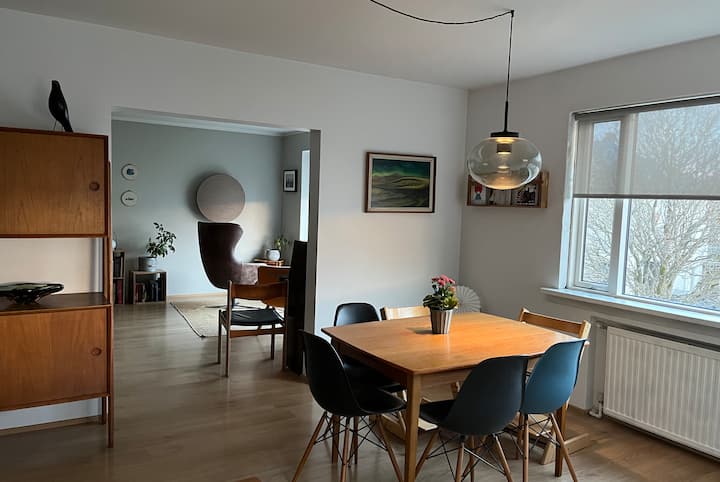 Spacious And Family Friendly 4 Bedroom Apartment - Reikiavik