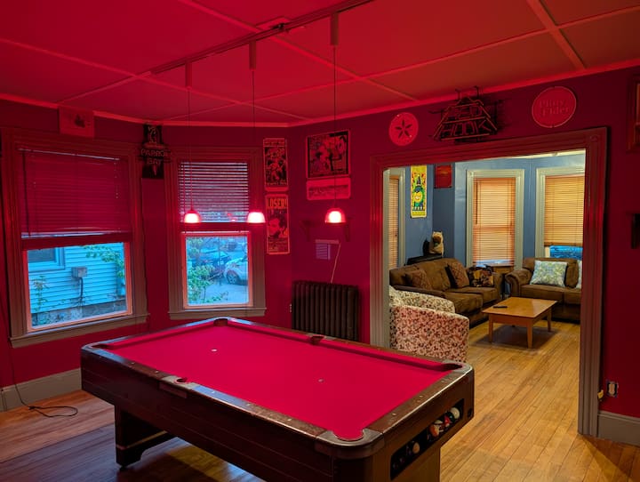 Funky And Eclectic Parkside Apartment - Portland, ME