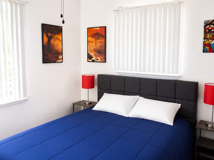 Beautiful Burbank Getaway! - Burbank, CA
