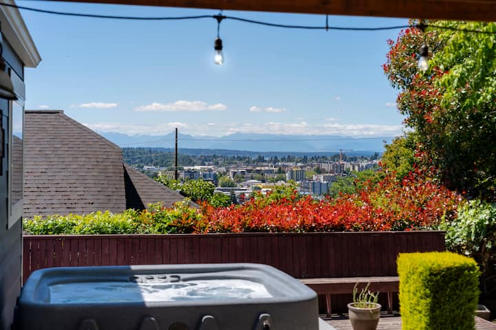 Blue Oasis_amazing Olympic Views | 3br W/ Hot Tub - Seattle, WA