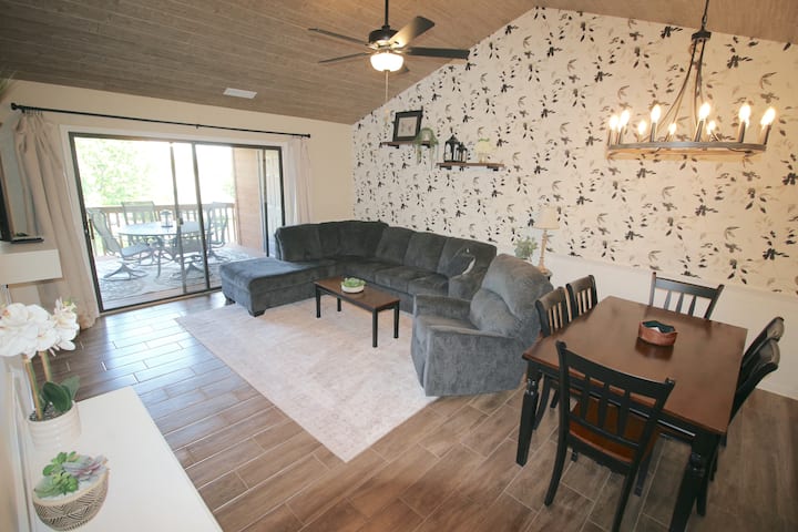 Stunning 2 Bdrm/2 Bath Pointe Royale Resort & Golf - Branson, MO