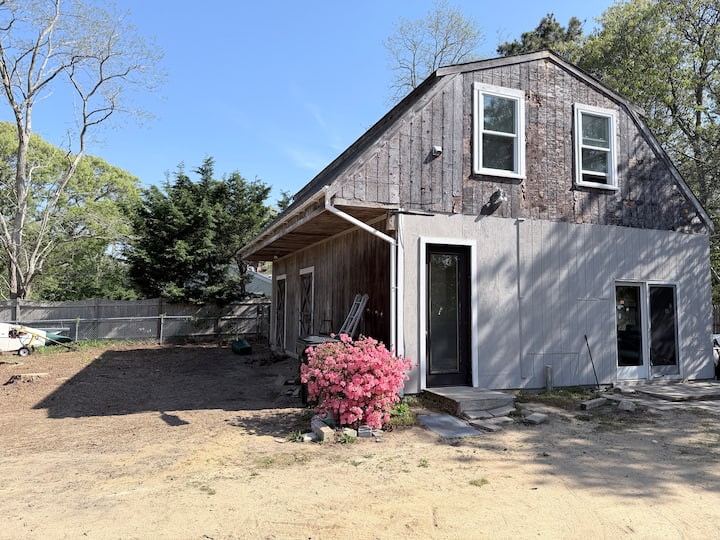Sunken Meadow Barn By The Bay - Sleeps 6 - Wellfleet, MA