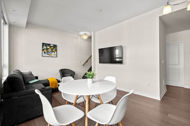 Modern Midtown Toronto Home Parking &Rooftop Patio - Toronto