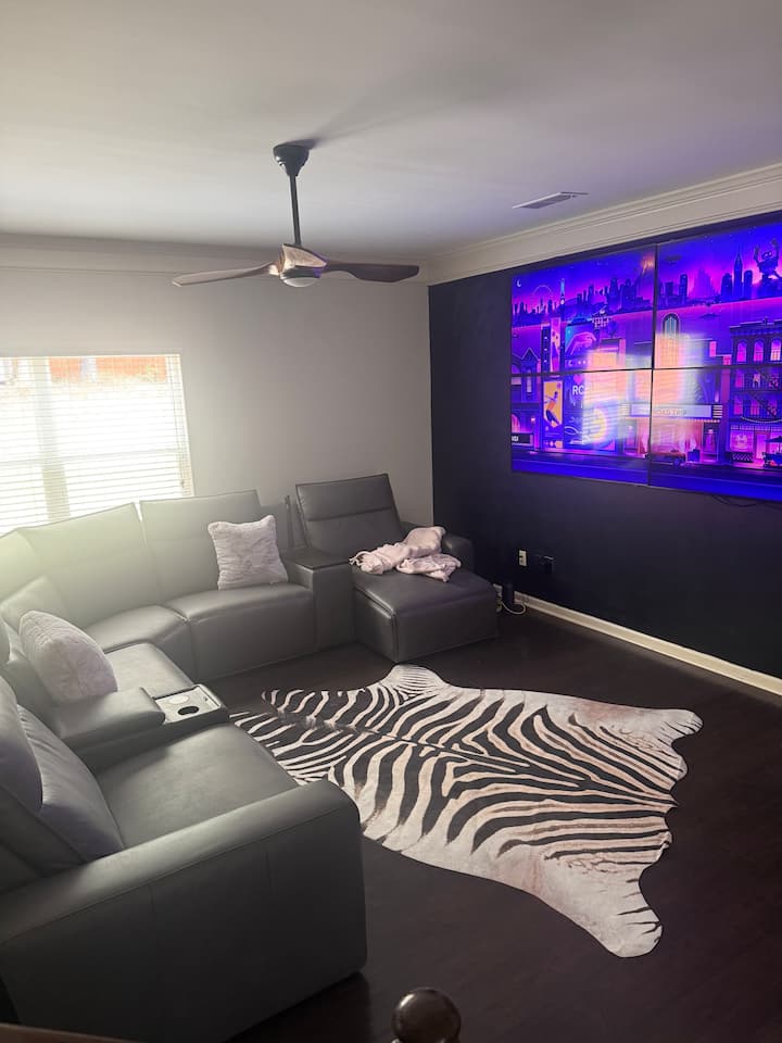 Country Charm And Sleek Modern Living. - Hampton, GA
