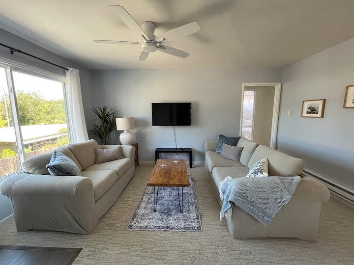 Shabby Chic Getaway Walking Distance From Downtown - Pleasant Hill, CA