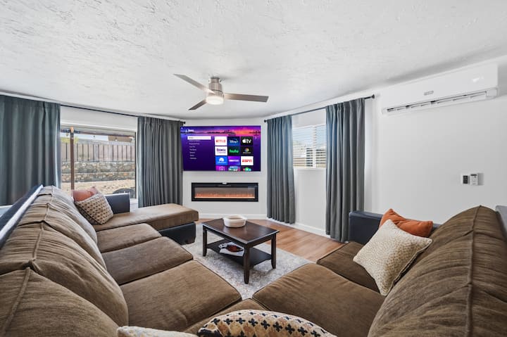 Walk To London Bridge! 4bd | Sleeps 12 | Parking - 레이크하바수시티
