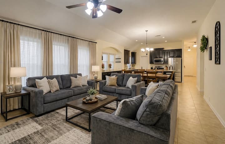 Spacious Retreat 5br Near World Cup Games - Mansfield, TX