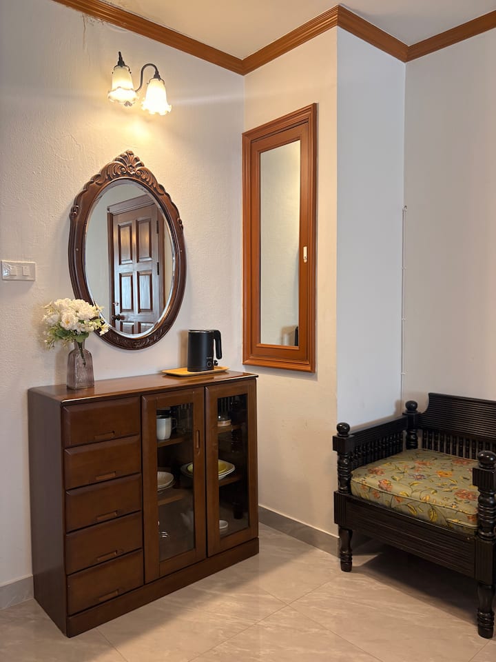 Warm & Spacious W/cozy Window Daybed | In Nimman - Chiang Mai