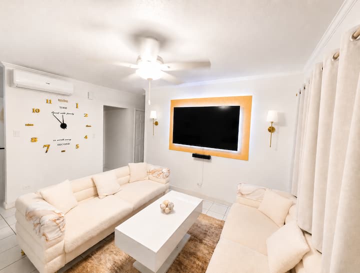 Luxury 2 Bdr With Washer & Dryer 5 Mins City/beach - Nassau