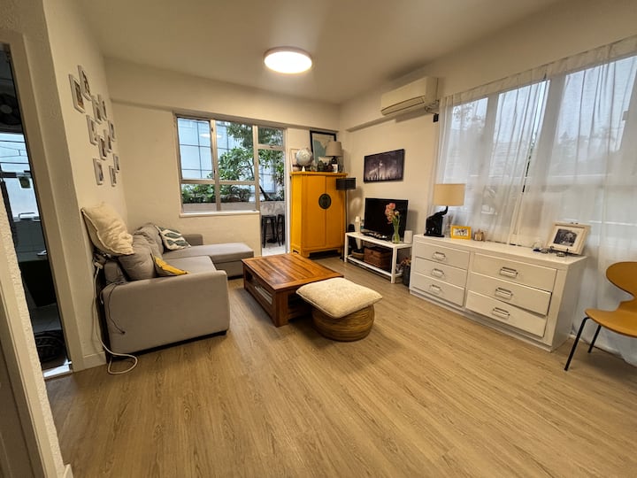Stanley Oasis – Bright First Floor With Terrace - Hong Kong
