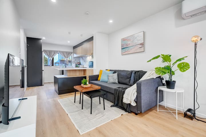 Waipuna Wish | New 3-bed Townhouse | Spacious Home - Auckland