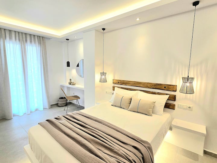 Deluxe Double With Partial Sea View, Naxos Town - Naxos