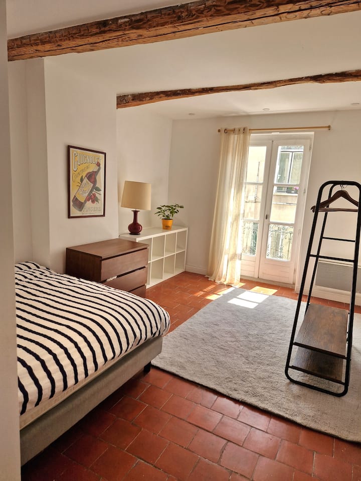 Bel Appartement Rénové Au Cœur De Clermont - Lac du Salagou