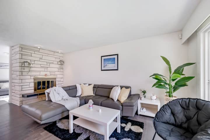 Spacious 3br Home, 2 Full Baths - Near Metrotown - バーナビー