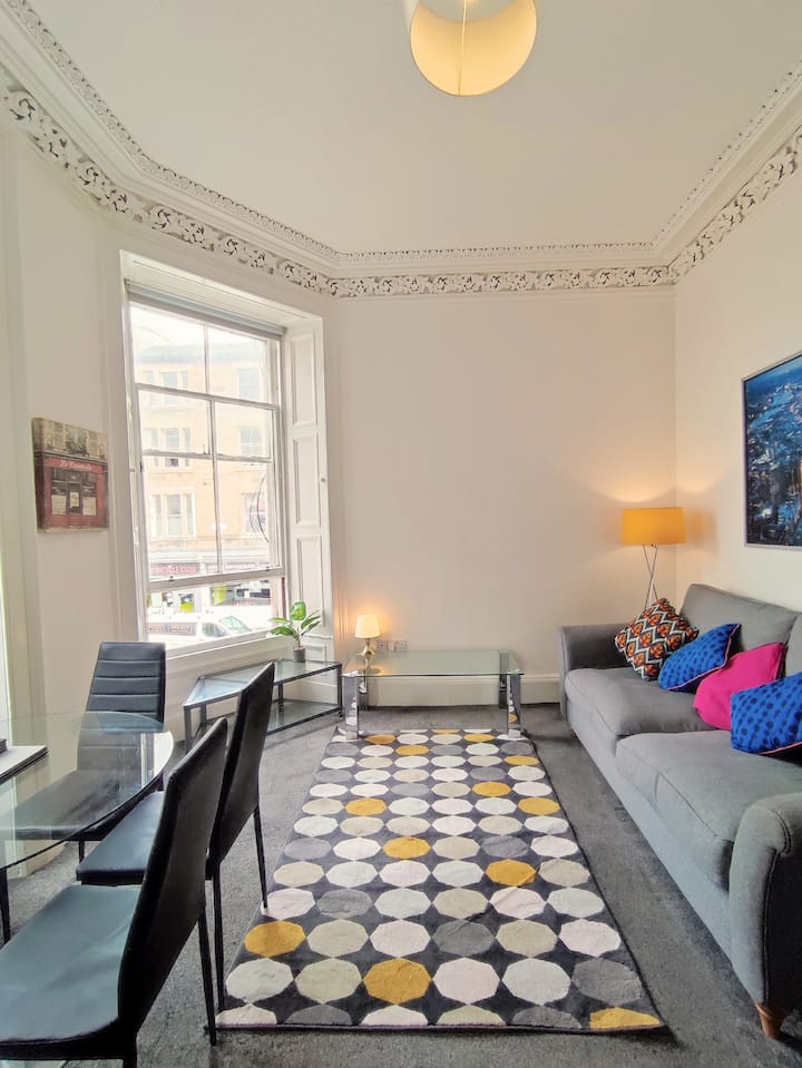 Magic Of Meadows 4 Bedroom Flat - Edinburgh