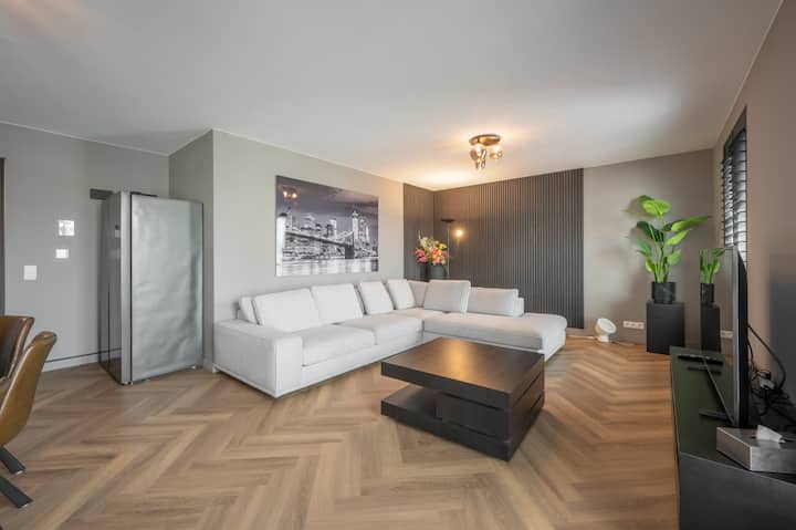 Modern Rooftop Apartment With City Views In Ostend - Ostende