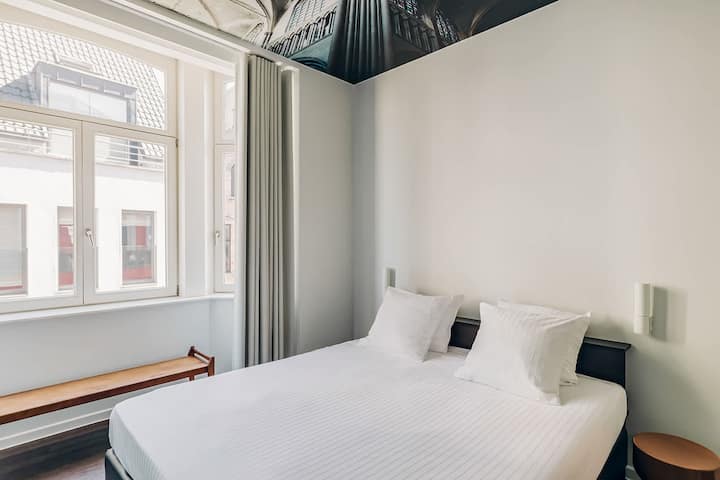 Romy | Stylish Stay In The Heart Of Bruges - Brugge
