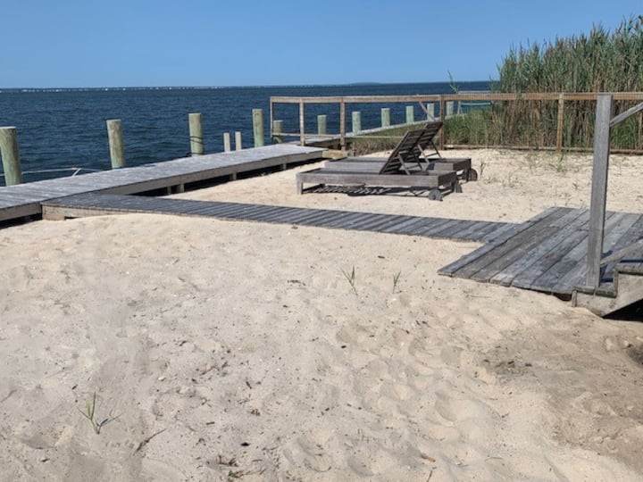 Bayfront Beach Fun! – 3br/3 Ensuite + Hot Tub - Fire Island