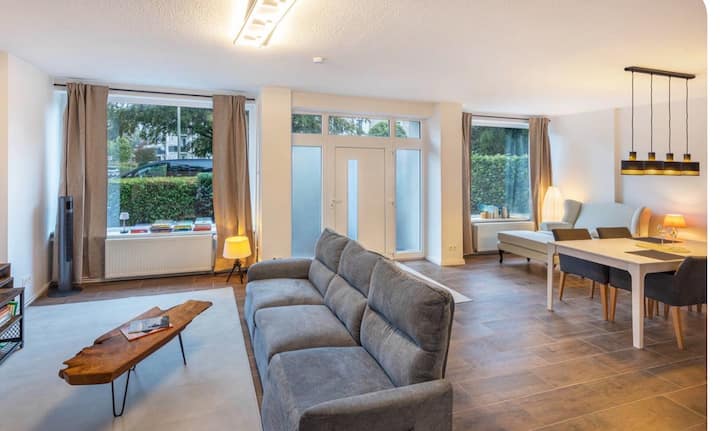 Stadtleben Trifft Natur: Studio In Niendorf - Hamburg
