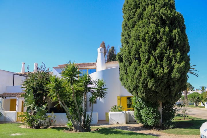 Charming Villa In Vilamoura Golden Triangle - Vilamoura