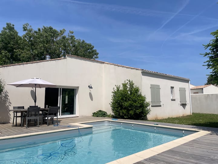 ÉLégante Maison Avec Piscine Proche La Rochelle - Charron
