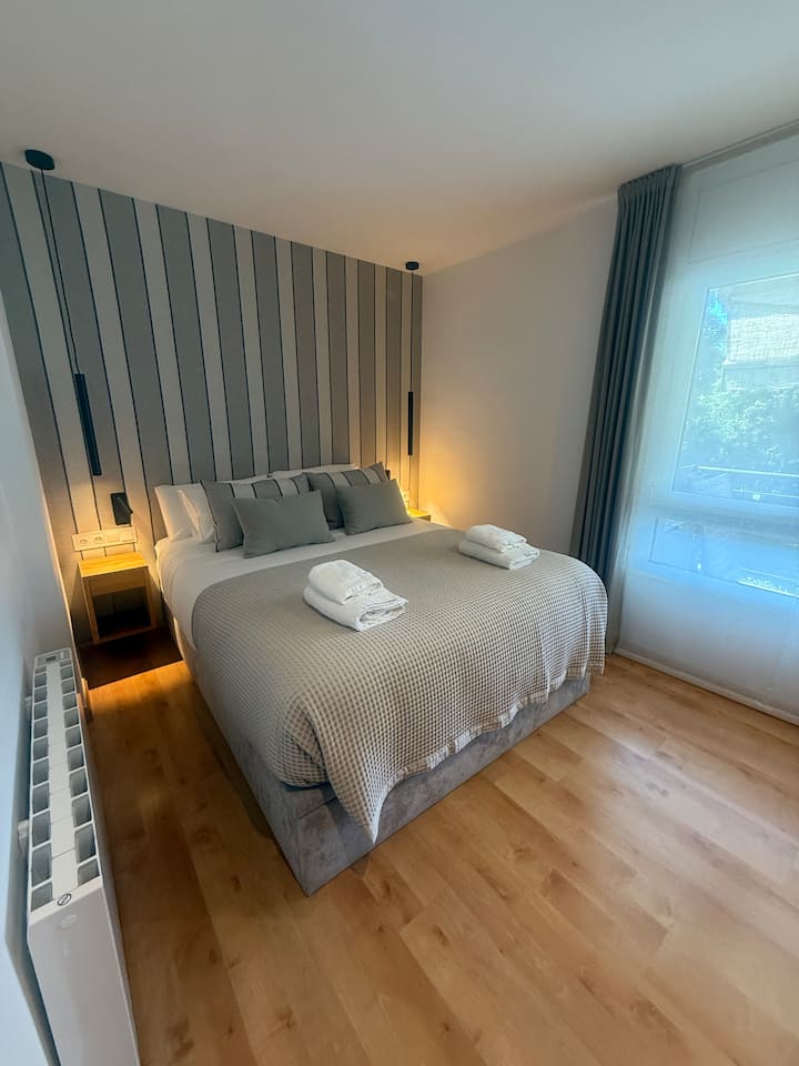 Luxury Penthouse With Terrace, Pool & Views - Sabadell