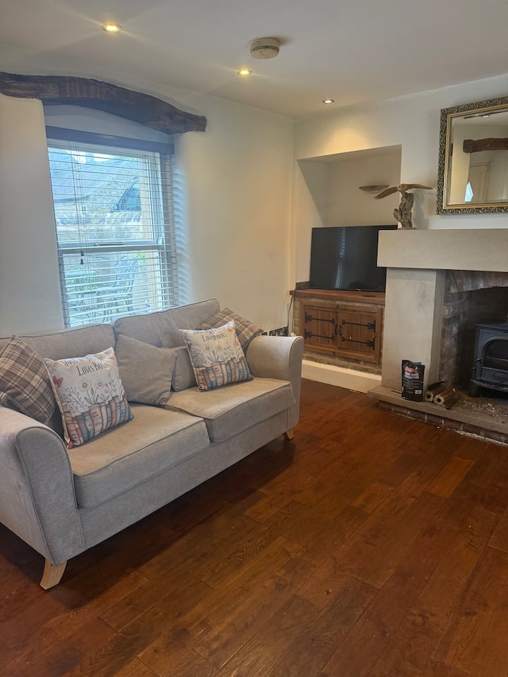 Ian & Marie's Cosy Cottage - Bakewell