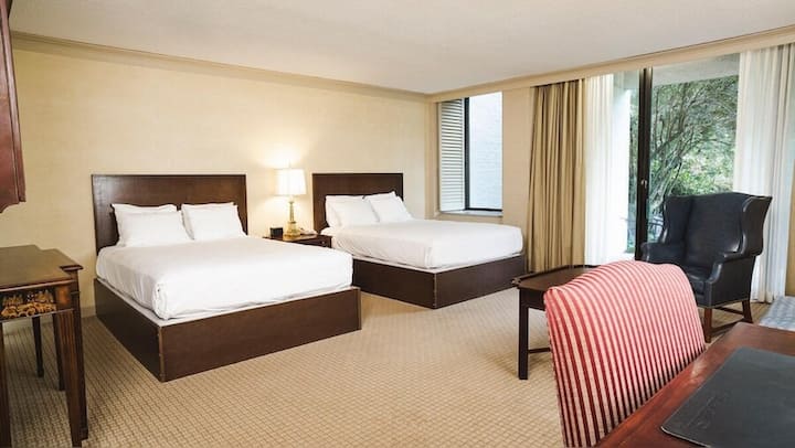 Charming 2 Rooms W/ Resort Amenities - Williamsburg, VA
