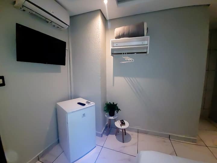 Suíte Confortável E Bem Localizada Em Sorocaba - Sorocaba