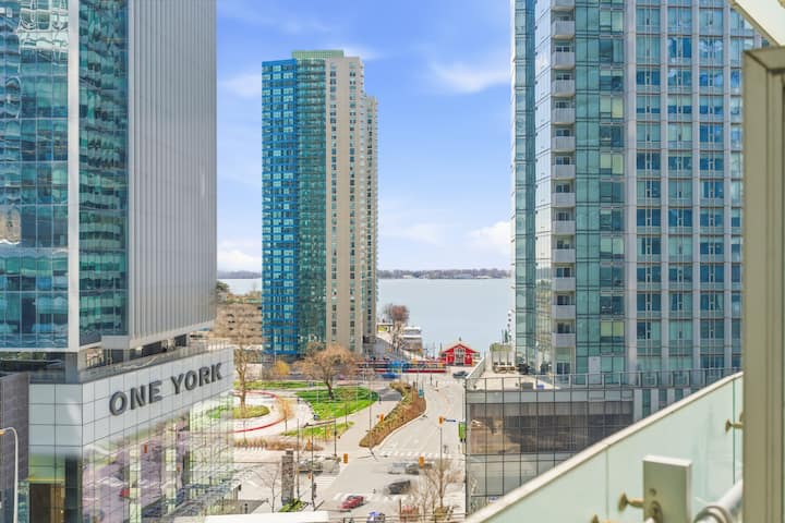 Sleek 3br/2ba By Scotiabank Arena & Cn Tower - Toronto