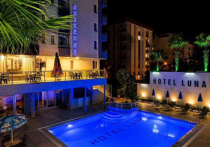 Üç Kişilik Aile Odası - Antalya