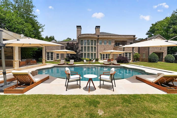 Rove Travel | Marietta Manor | Luxury Estate - Sandy Springs, GA