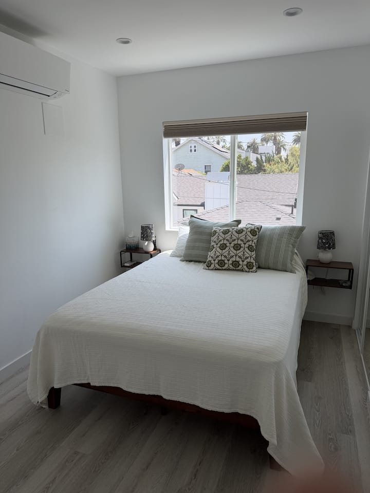 New Private 2br Guest House W/parking | Near Lax - Culver City